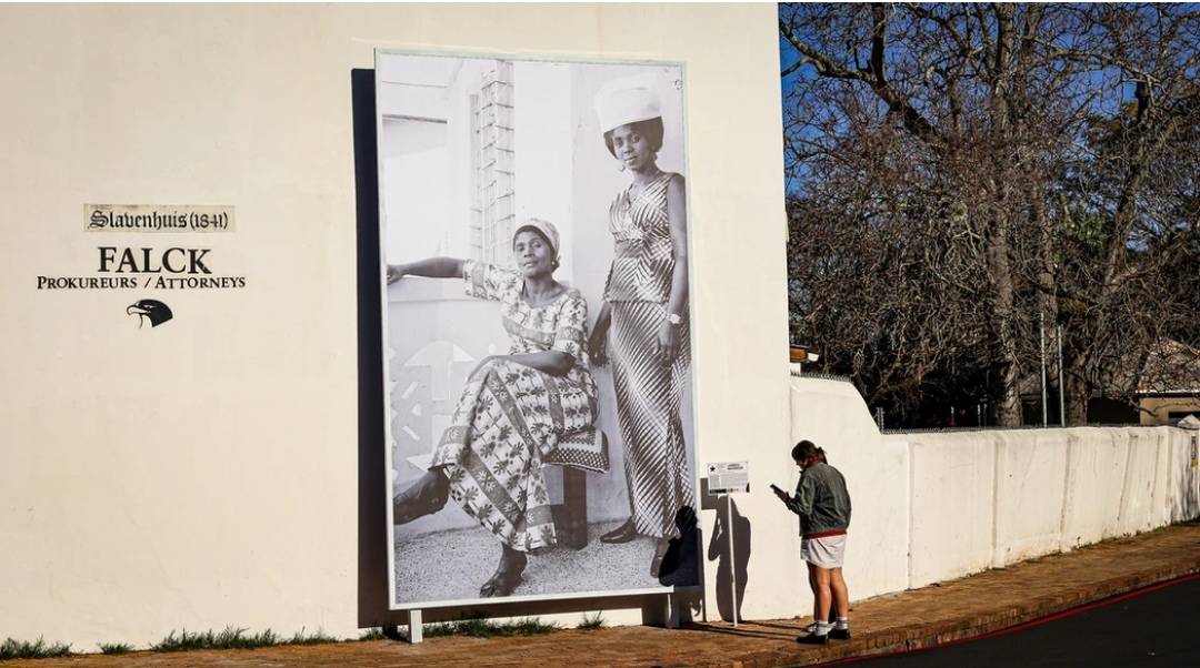 Outdoor exhibitions breaking the confines of museum walls - IQOQO